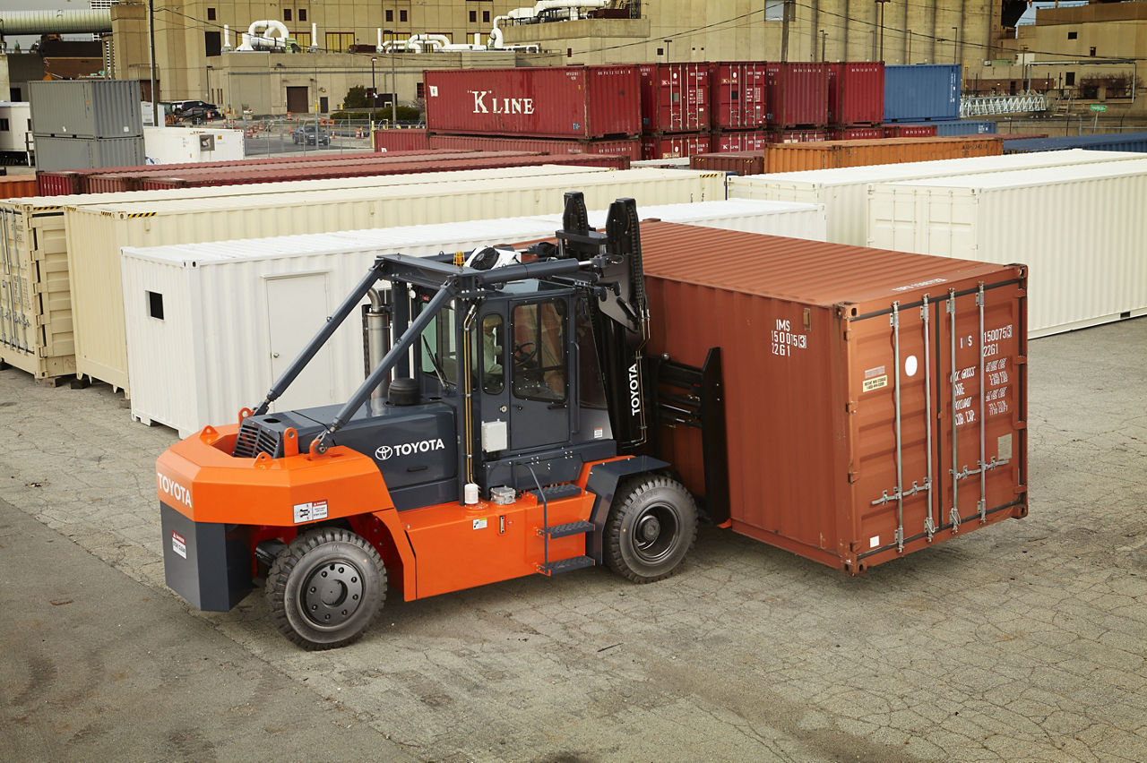 Specialized Forklifts for Freight & Shipping Containers | Toyota Forklifts