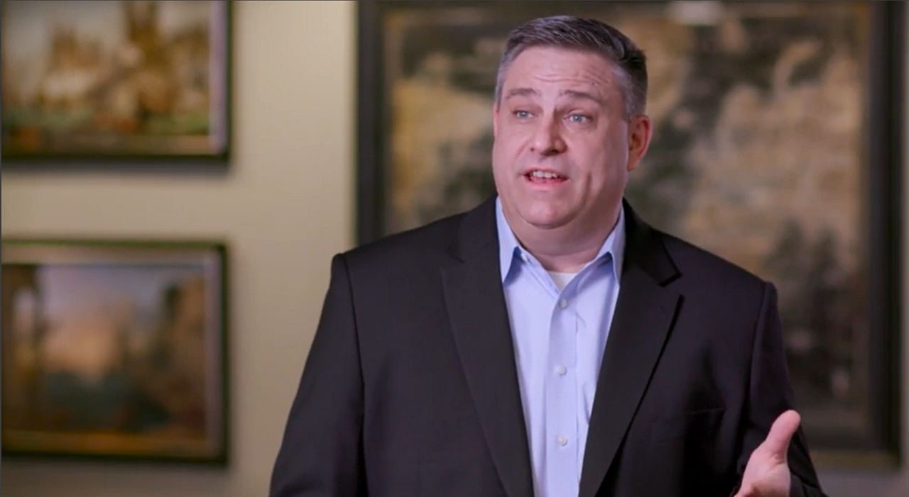 Center-Controlled Rider AGV Technology | Toyota Forklifts