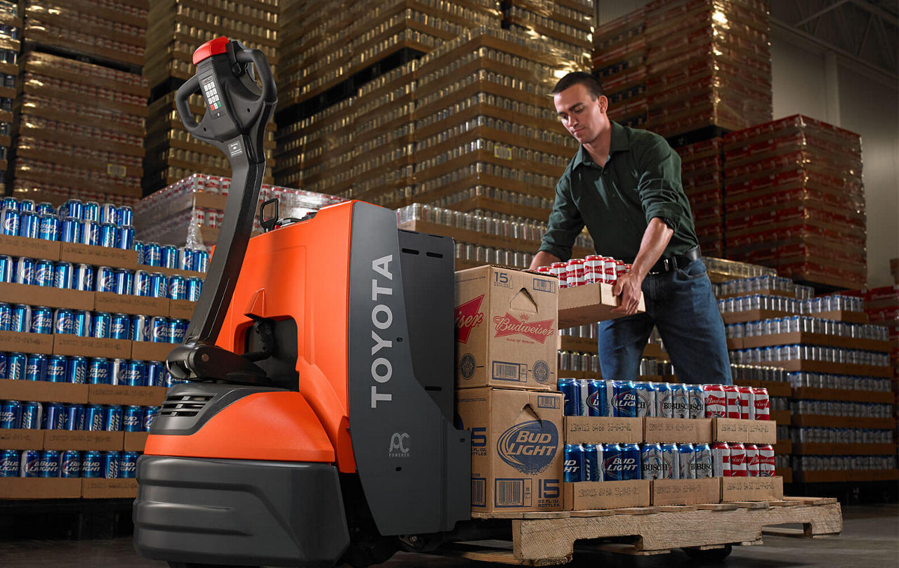 Pallet Jacks and Walkies in Warehouse Applications | Toyota Forklifts Blog
