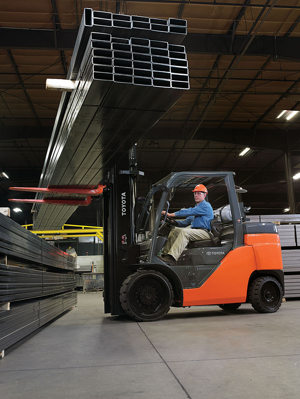 How Do You Choose Between Pneumatic and Cushion Forklift Tires ...