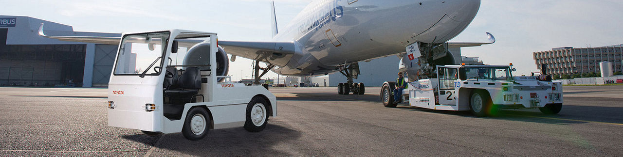 Tow Tractors & Tuggers | Electric Tow Tugs | Toyota Forklifts