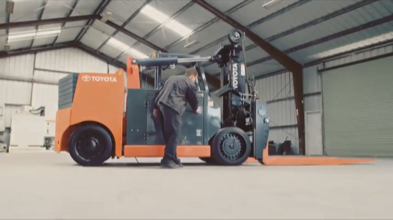 Toyota High-Capacity Adjustable Wheelbase 60/80 Model Product Video ...