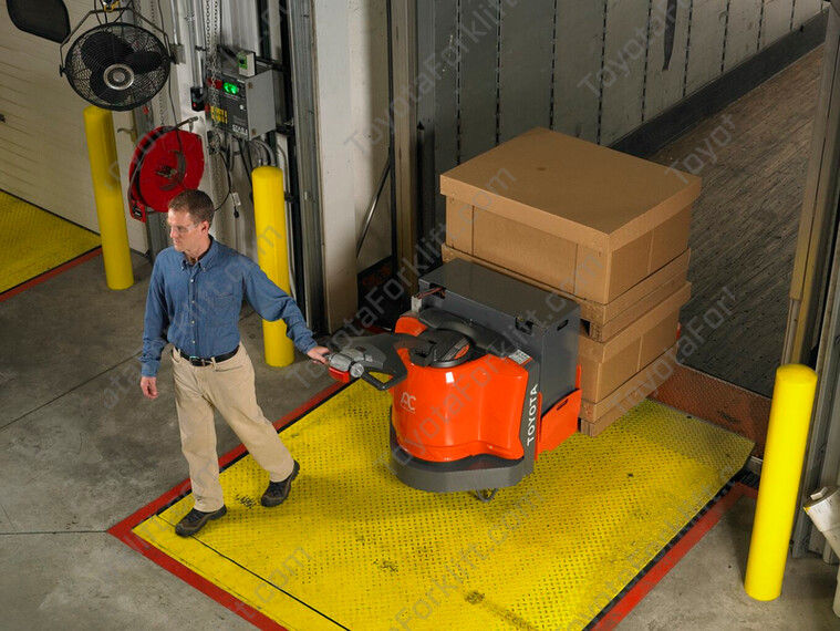 Preparing for Electric Pallet Jack Training: How to Operate | Toyota ...